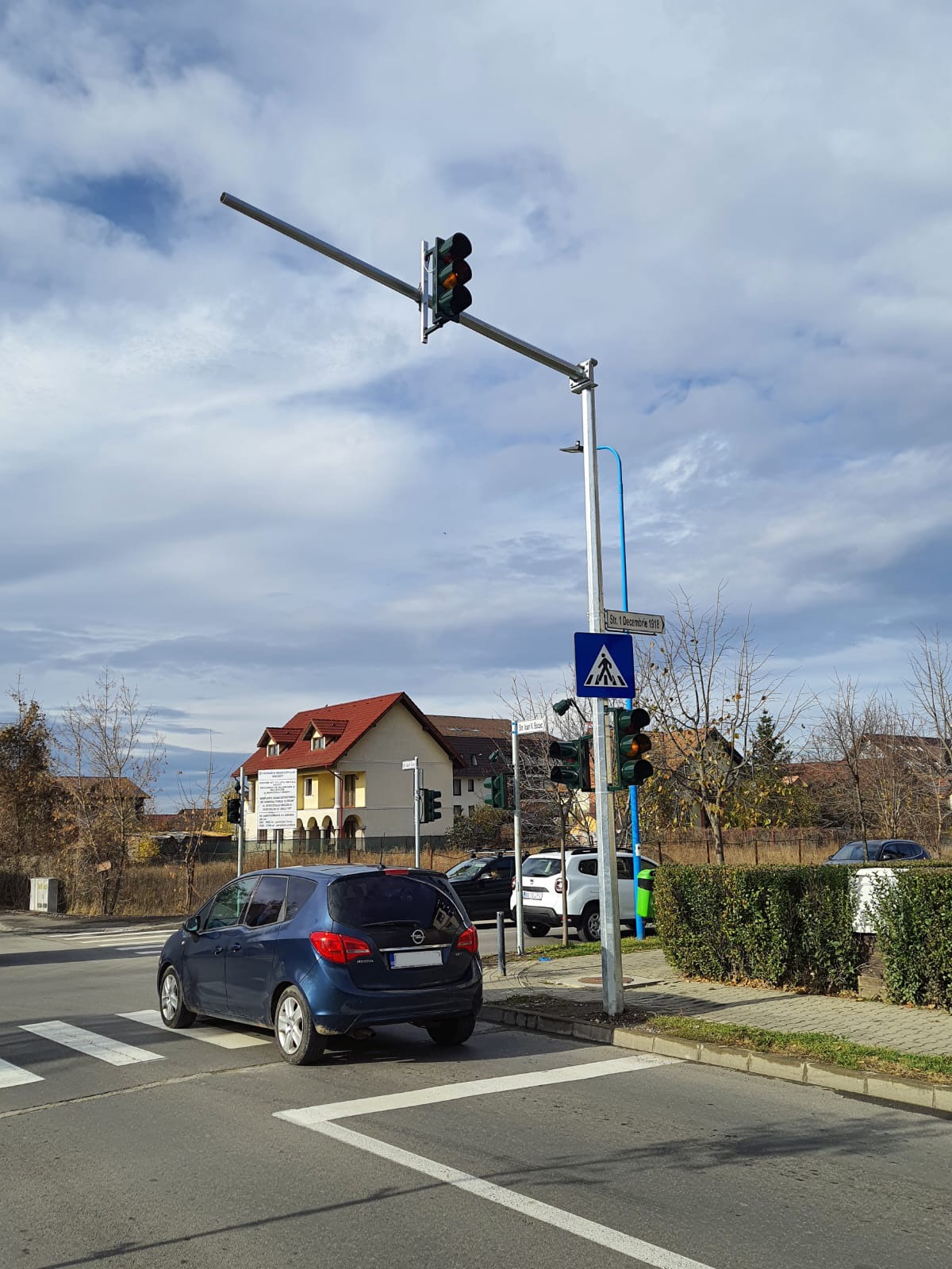 Primăria Brașov pune în funcțiune un nou semafor la intersecția ...